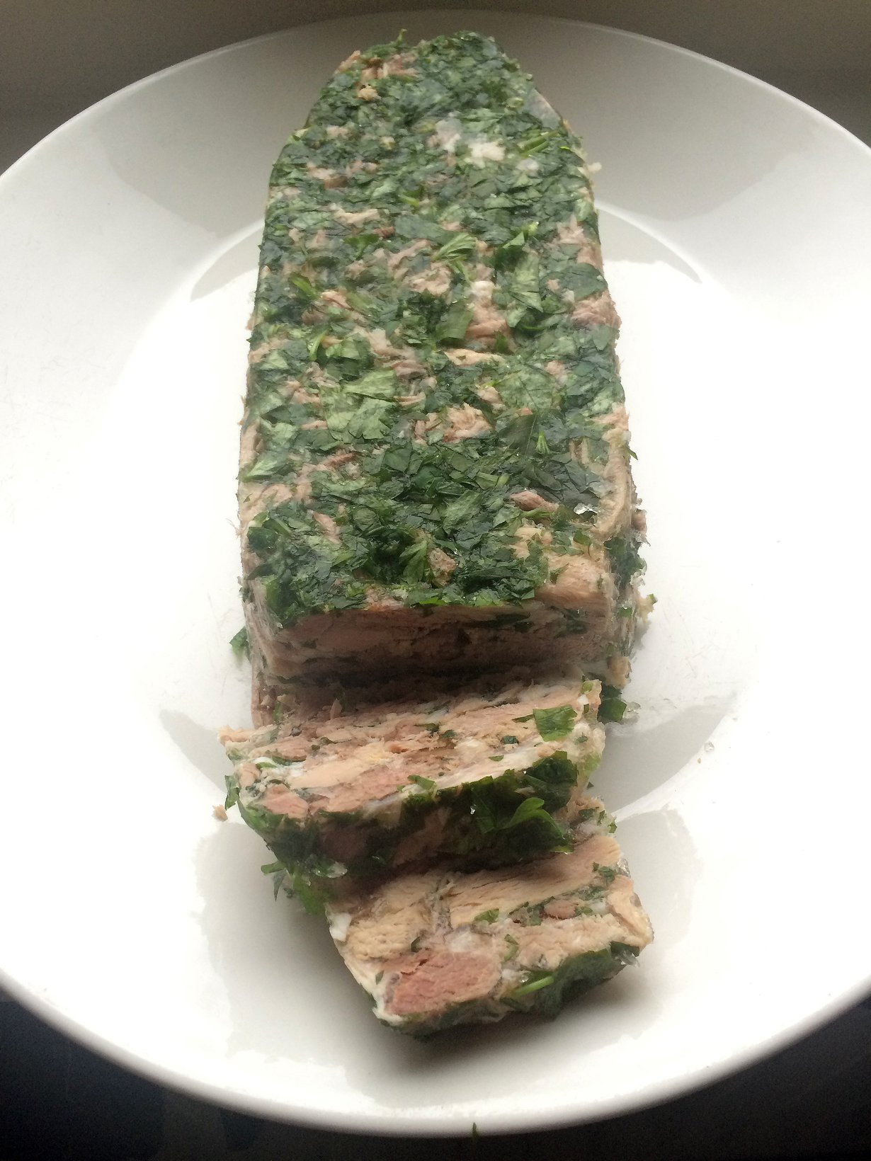 Bourgognelainen aladobi eli jambon persillé | Liha | Soppa365